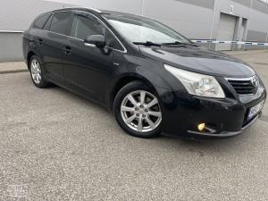 Melns Toyota Avensis 2010 Viļņa, ar dzinēja tilpumu 2.20 L un nobraukumu 350 tūkst. km par 3000 €, foto 3 vietnē AUTOMOTO.COM.LV