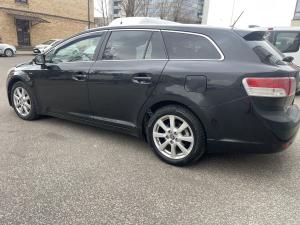 Melns Toyota Avensis 2010 Viļņa, ar dzinēja tilpumu 2.20 L un nobraukumu 350 tūkst. km par 3000 €, foto 4 vietnē AUTOMOTO.COM.LV