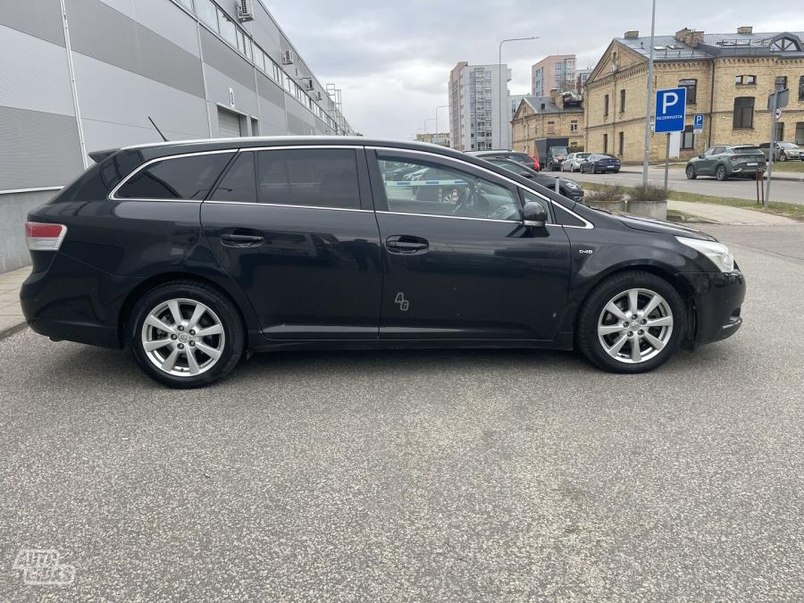 Melns Toyota Avensis 2010 Viļņa, ar dzinēja tilpumu 2.20 L un nobraukumu 350 tūkst. km par 3000 €, foto 12 vietnē AUTOMOTO.COM.LV