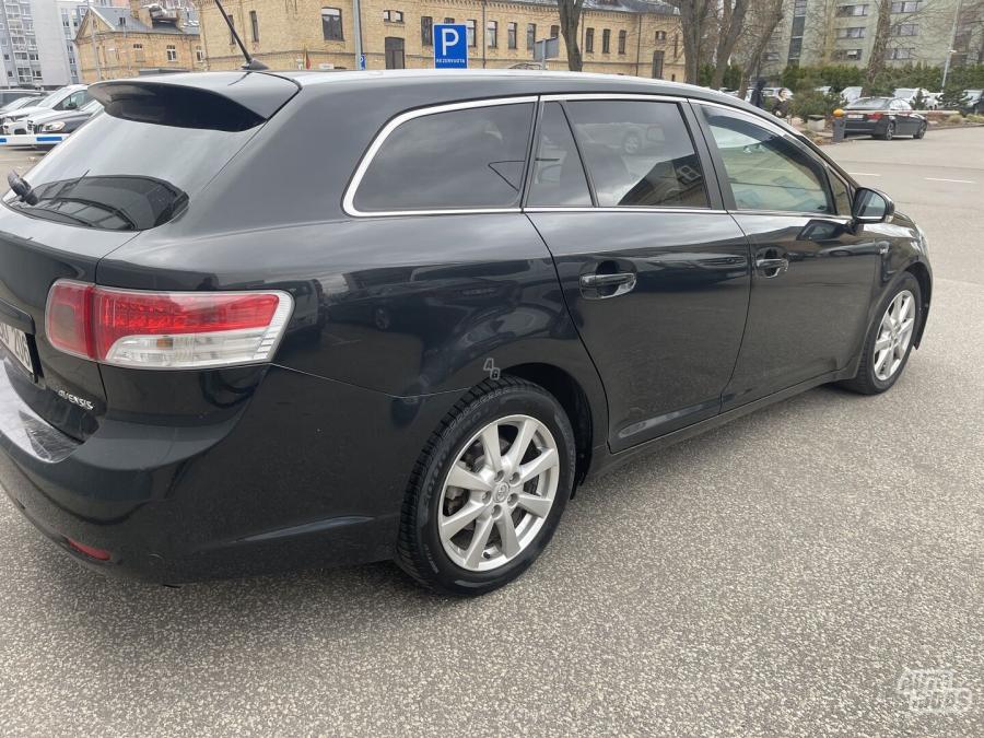 Melns Toyota Avensis 2010 Viļņa, ar dzinēja tilpumu 2.20 L un nobraukumu 350 tūkst. km par 3000 €, foto 14 vietnē AUTOMOTO.COM.LV