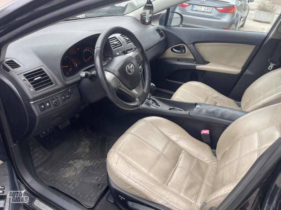 Melns Toyota Avensis 2010 Viļņa, ar dzinēja tilpumu 2.20 L un nobraukumu 350 tūkst. km par 3000 €, foto 22 vietnē AUTOMOTO.COM.LV