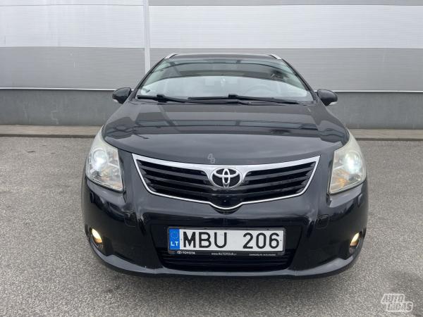 Black Toyota Avensis 2010 in Vilnius, with an engine capacity of 2.00 L and mileage of 350 thousand km for 3250 €, photo 7 on AUTOMOTO.COM.LV