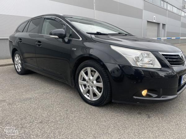 Black Toyota Avensis 2010 in Vilnius, with an engine capacity of 2.00 L and mileage of 350 thousand km for 3250 €, photo 8 on AUTOMOTO.COM.LV