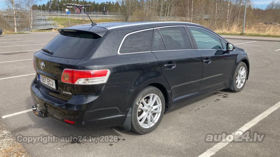 Melns Toyota Avensis 2010 Tallina, ar dzinēja tilpumu 2.00 L un nobraukumu 327 tūkst. km par 4500 €, foto 5 vietnē AUTOMOTO.COM.LV