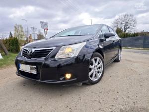 Черный Тойота Авенсис 2010 в Вильнюс, объемом двигателя 2.20 л и пробегом 370 тыс. км за 2900 €, фото  на AUTOMOTO.COM.LV