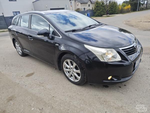 Melns Toyota Avensis 2010 Viļņa, ar dzinēja tilpumu 2.20 L un nobraukumu 370 tūkst. km par 2900 €, foto 3 vietnē AUTOMOTO.COM.LV