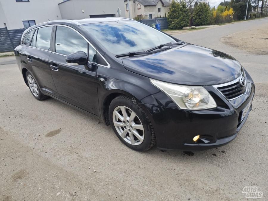 Melns Toyota Avensis 2010 Viļņa, ar dzinēja tilpumu 2.20 L un nobraukumu 370 tūkst. km par 2900 €, foto 4 vietnē AUTOMOTO.COM.LV