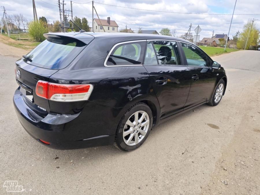 Melns Toyota Avensis 2010 Viļņa, ar dzinēja tilpumu 2.20 L un nobraukumu 370 tūkst. km par 2900 €, foto 5 vietnē AUTOMOTO.COM.LV