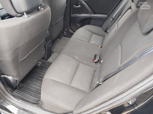 Melns Toyota Avensis 2010 Viļņa, ar dzinēja tilpumu 2.20 L un nobraukumu 370 tūkst. km par 2900 €, foto 9 vietnē AUTOMOTO.COM.LV