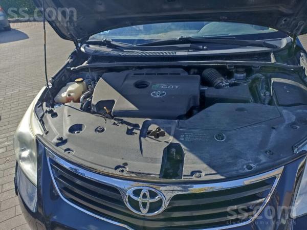 Melns Toyota Avensis 2010 Dobele, ar dzinēja tilpumu 2.20 L un nobraukumu 0 tūkst. km par 3900 €, foto 4 vietnē AUTOMOTO.COM.LV