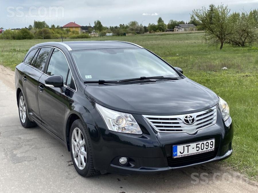 Черный Тойота Авенсис 2010 в Екабпилс, объемом двигателя 2.20 л и пробегом 355 тыс. км за 3200 €, фото 1 на AUTOMOTO.COM.LV