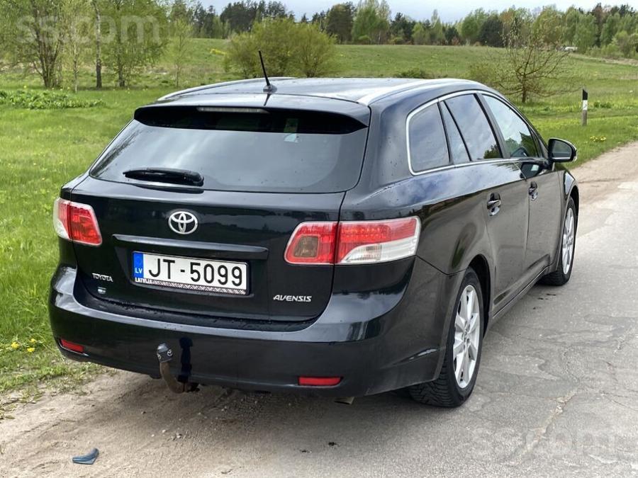 Черный Тойота Авенсис 2010 в Екабпилс, объемом двигателя 2.20 л и пробегом 355 тыс. км за 3200 €, фото 5 на AUTOMOTO.COM.LV