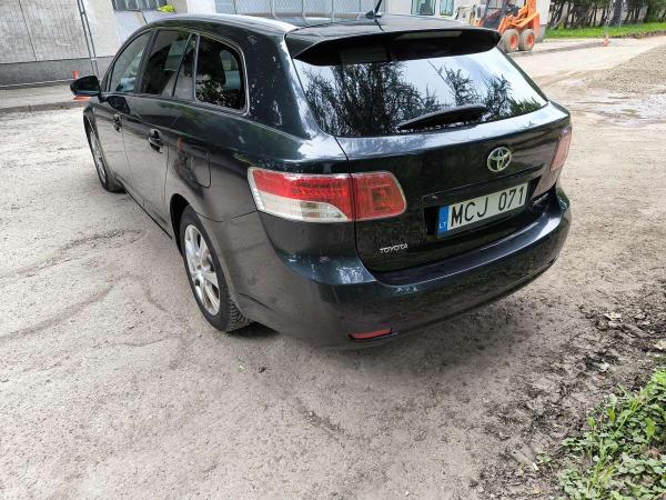 Black Toyota Avensis 2010 in Vilnius, with an engine capacity of 2.23 L and mileage of 164 thousand km for 4600 €, photo 5 on AUTOMOTO.COM.LV