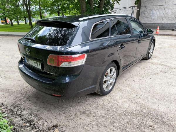 Black Toyota Avensis 2010 in Vilnius, with an engine capacity of 2.23 L and mileage of 164 thousand km for 4600 €, photo 6 on AUTOMOTO.COM.LV