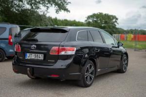 Черный Тойота Авенсис 2010 в Лиепая, объемом двигателя 2.20 л и пробегом 283 тыс. км за 5950 €, фото 5 на AUTOMOTO.COM.LV