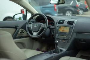 Черный Тойота Авенсис 2010 в Лиепая, объемом двигателя 2.20 л и пробегом 283 тыс. км за 5950 €, фото 15 на AUTOMOTO.COM.LV
