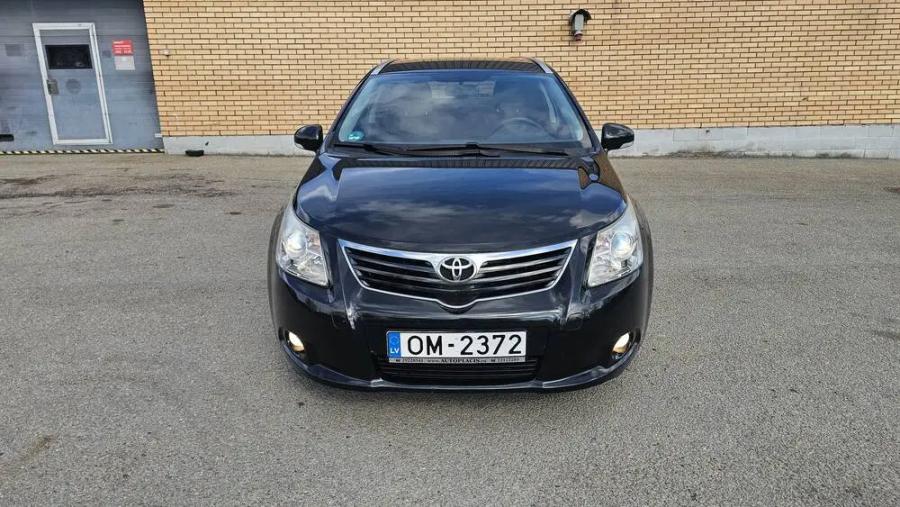 Черный Тойота Авенсис 2010 в Рига, объемом двигателя 2.00 л и пробегом 253 тыс. км за 5400 €, фото 3 на AUTOMOTO.COM.LV
