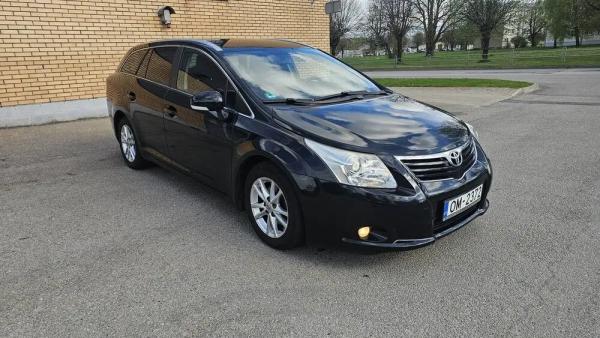 Черный Тойота Авенсис 2010 в Рига, объемом двигателя 2.00 л и пробегом 253 тыс. км за 5400 €, фото 3 на AUTOMOTO.COM.LV