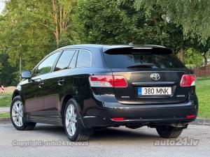 Melns Toyota Avensis 2010 Tallina, ar dzinēja tilpumu 2.00 L un nobraukumu 215 tūkst. km par 5690 €, foto 5 vietnē AUTOMOTO.COM.LV