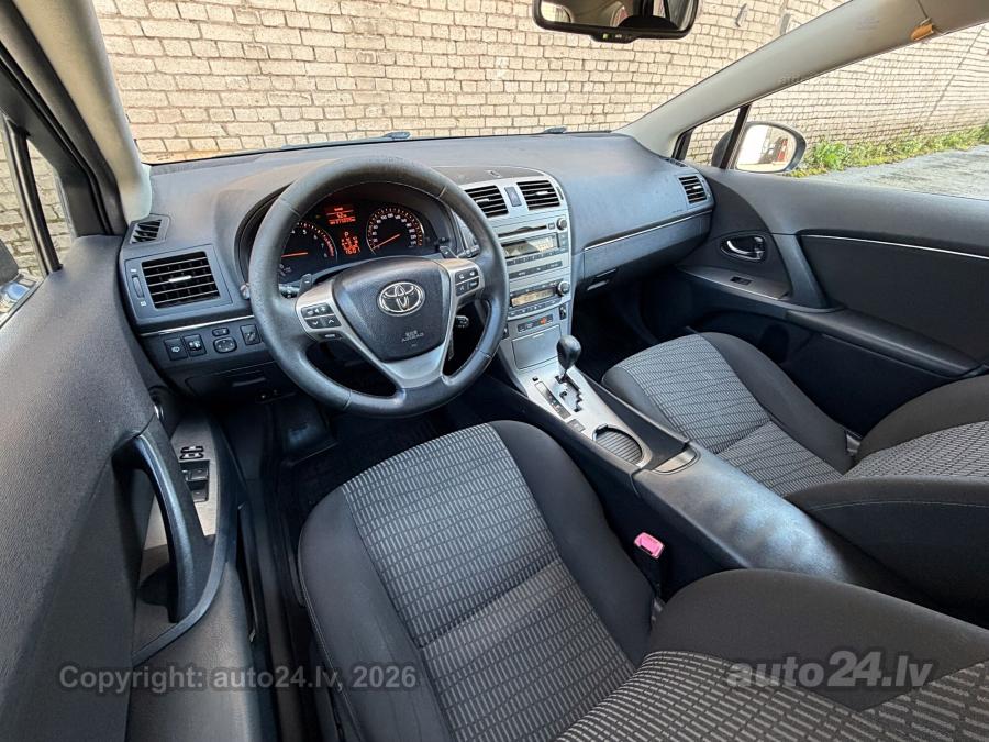 Melns Toyota Avensis 2010 Tallina, ar dzinēja tilpumu 2.00 L un nobraukumu 215 tūkst. km par 5690 €, foto 11 vietnē AUTOMOTO.COM.LV