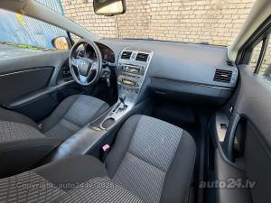 Melns Toyota Avensis 2010 Tallina, ar dzinēja tilpumu 2.00 L un nobraukumu 215 tūkst. km par 5690 €, foto 13 vietnē AUTOMOTO.COM.LV