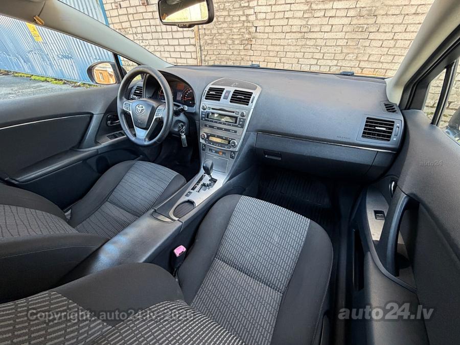 Melns Toyota Avensis 2010 Tallina, ar dzinēja tilpumu 2.00 L un nobraukumu 215 tūkst. km par 5690 €, foto 13 vietnē AUTOMOTO.COM.LV
