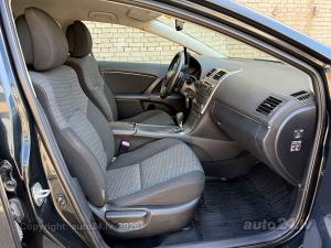 Melns Toyota Avensis 2010 Tallina, ar dzinēja tilpumu 2.00 L un nobraukumu 215 tūkst. km par 5690 €, foto 14 vietnē AUTOMOTO.COM.LV