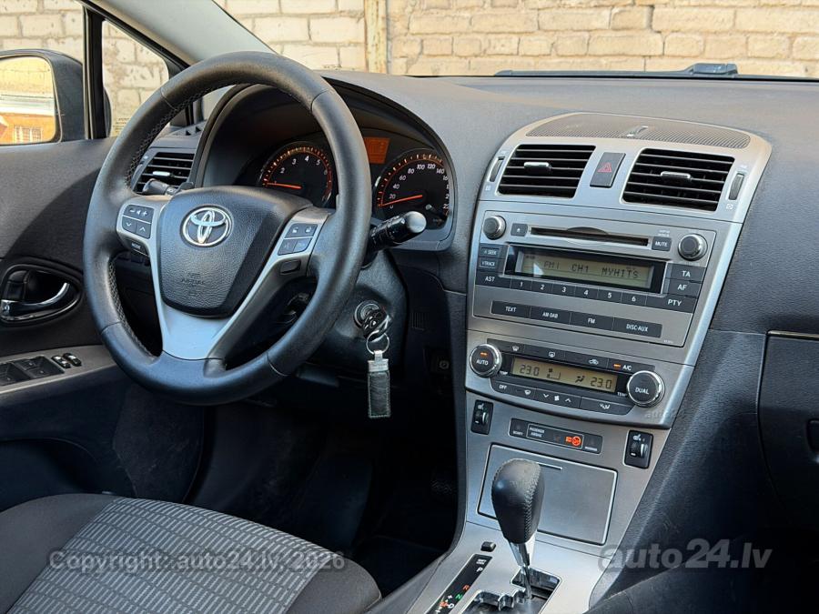 Melns Toyota Avensis 2010 Tallina, ar dzinēja tilpumu 2.00 L un nobraukumu 215 tūkst. km par 5690 €, foto 20 vietnē AUTOMOTO.COM.LV