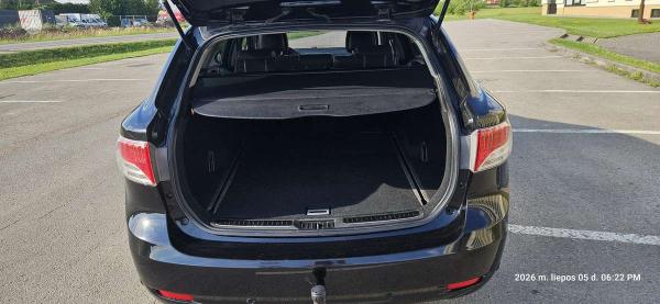 Black Toyota Avensis 2010 in Kaunas, with an engine capacity of 2.23 L and mileage of 336 thousand km for 3800 €, photo 10 on AUTOMOTO.COM.LV