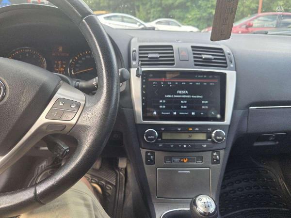 Black Toyota Avensis 2010 in Vilnius, with an engine capacity of 1.80 L and mileage of 152 thousand km for 4300 €, photo 10 on AUTOMOTO.COM.LV