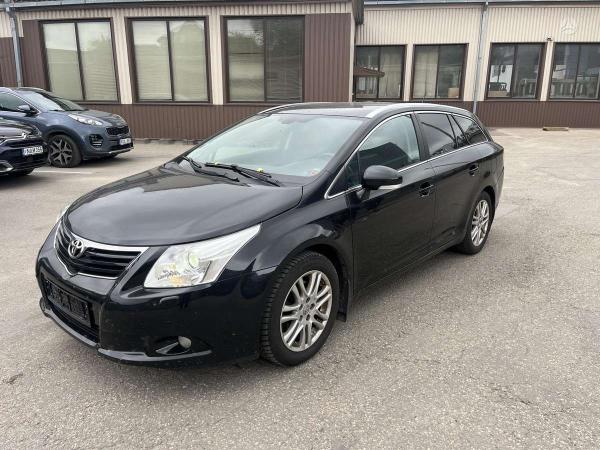 Black Toyota Avensis 2010 in Vilnius, with an engine capacity of 2.23 L and mileage of 350 thousand km for 2750 €, photo 1 on AUTOMOTO.COM.LV