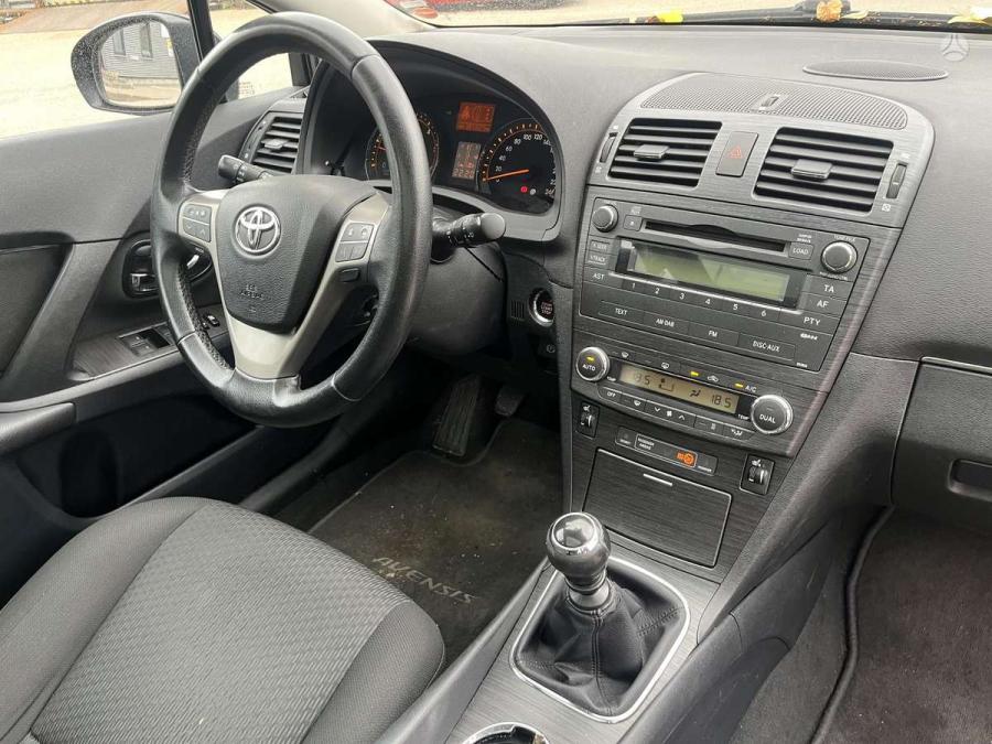Melns Toyota Avensis 2010 Viļņa, ar dzinēja tilpumu 2.23 L un nobraukumu 350 tūkst. km par 2750 €, foto 10 vietnē AUTOMOTO.COM.LV