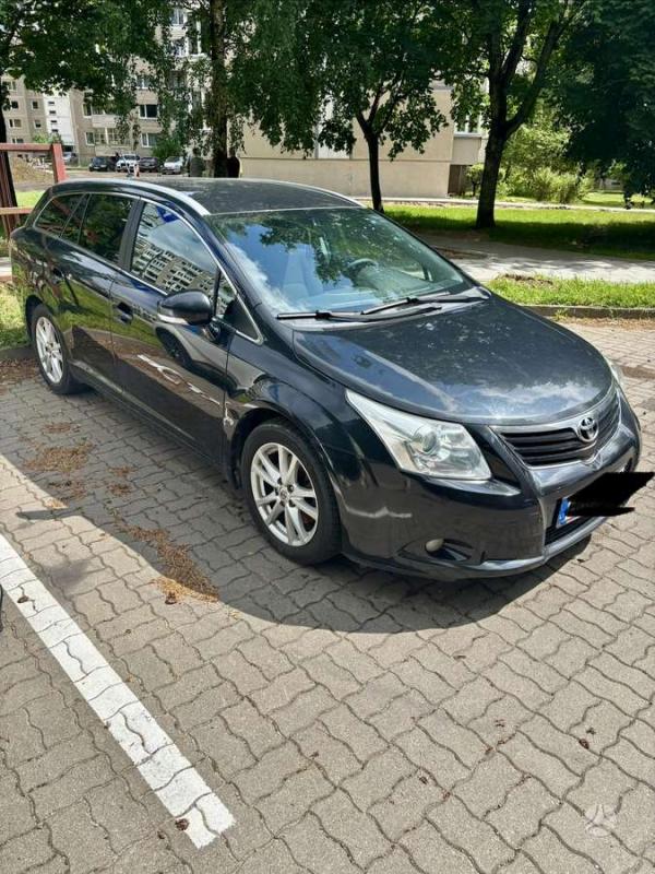 Melns Toyota Avensis 2010 Viļņa, ar dzinēja tilpumu 2.23 L un nobraukumu 256 tūkst. km par 3450 €, foto 2 vietnē AUTOMOTO.COM.LV