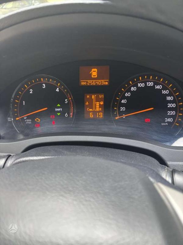 Melns Toyota Avensis 2010 Viļņa, ar dzinēja tilpumu 2.23 L un nobraukumu 256 tūkst. km par 3450 €, foto 5 vietnē AUTOMOTO.COM.LV