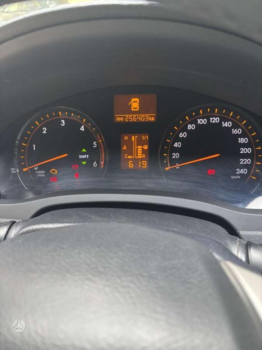 Melns Toyota Avensis 2010 Viļņa, ar dzinēja tilpumu 2.23 L un nobraukumu 256 tūkst. km par 3450 €, foto 6 vietnē AUTOMOTO.COM.LV