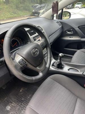 Melns Toyota Avensis 2010 Viļņa, ar dzinēja tilpumu 2.23 L un nobraukumu 256 tūkst. km par 3450 €, foto 7 vietnē AUTOMOTO.COM.LV