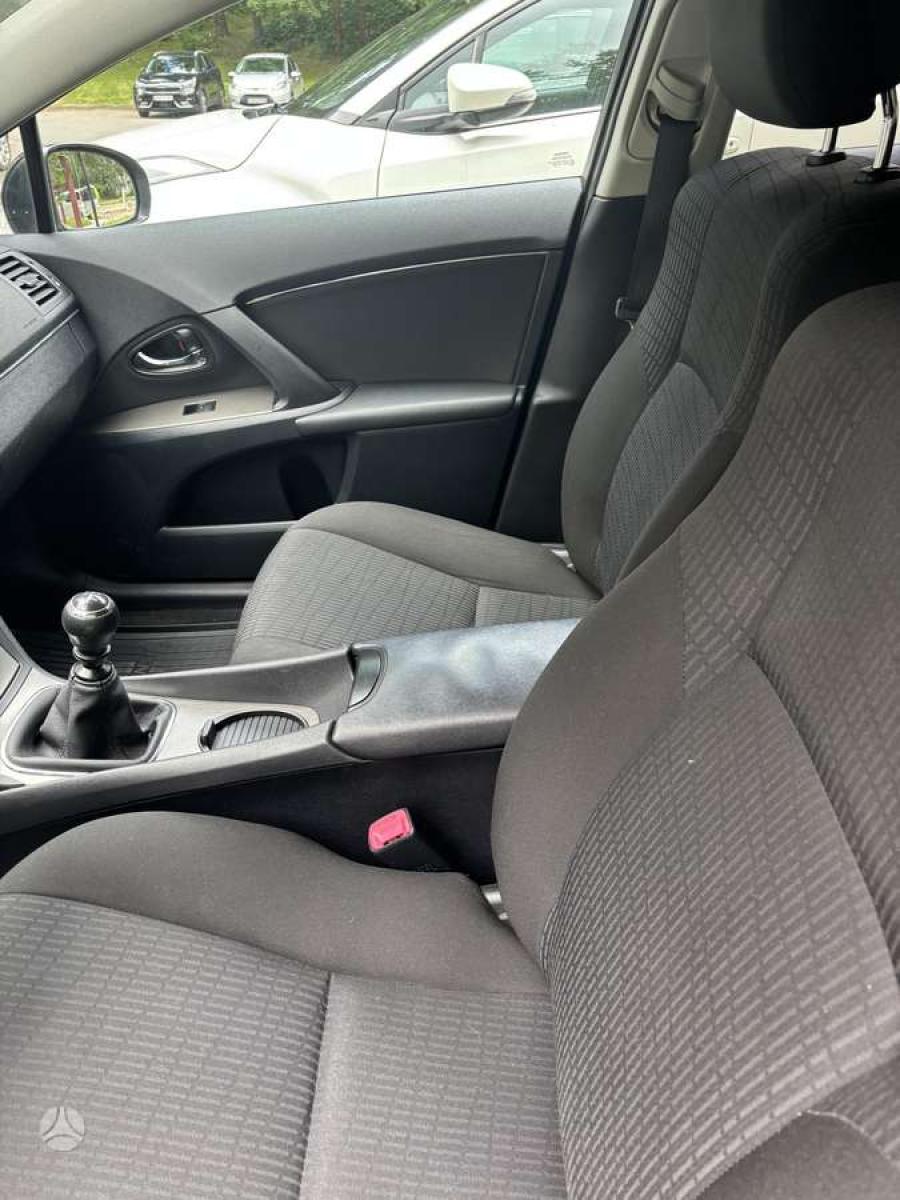 Melns Toyota Avensis 2010 Viļņa, ar dzinēja tilpumu 2.23 L un nobraukumu 256 tūkst. km par 3450 €, foto 8 vietnē AUTOMOTO.COM.LV