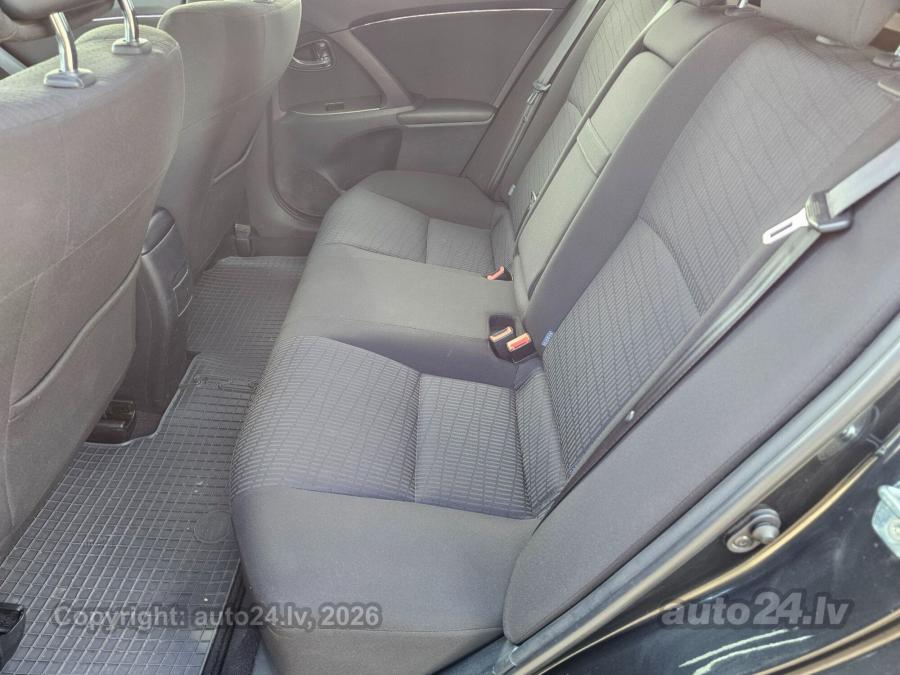 Черный Тойота Авенсис 2010 в Тарту, объемом двигателя 1.80 л и пробегом 270 тыс. км за 2900 €, фото 13 на AUTOMOTO.COM.LV