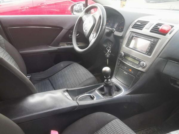 Black Toyota Avensis 2010 in Vilnius, with an engine capacity of 2.00 L and mileage of 389 thousand km for 1600 €, photo 10 on AUTOMOTO.COM.LV