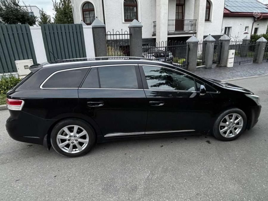 Черный Тойота Авенсис 2010 в Вильнюс, объемом двигателя 1.99 л и пробегом 221 тыс. км за 6500 €, фото 7 на AUTOMOTO.COM.LV