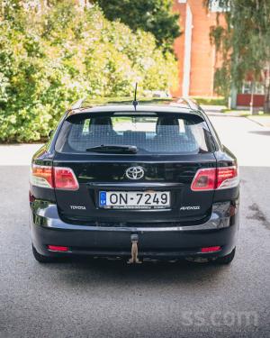 Черный Тойота Авенсис 2010 в Кулдига, объемом двигателя 1.80 л и пробегом 350 тыс. км за 3600 €, фото 3 на AUTOMOTO.COM.LV