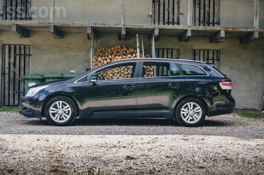 Черный Тойота Авенсис 2010 в Кулдига, объемом двигателя 1.80 л и пробегом 350 тыс. км за 3600 €, фото 8 на AUTOMOTO.COM.LV