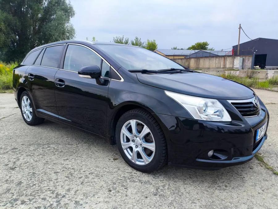 Melns Toyota Avensis 2010 Rīga, ar dzinēja tilpumu 2.20 L un nobraukumu 185 tūkst. km par 4700 €, foto 4 vietnē AUTOMOTO.COM.LV