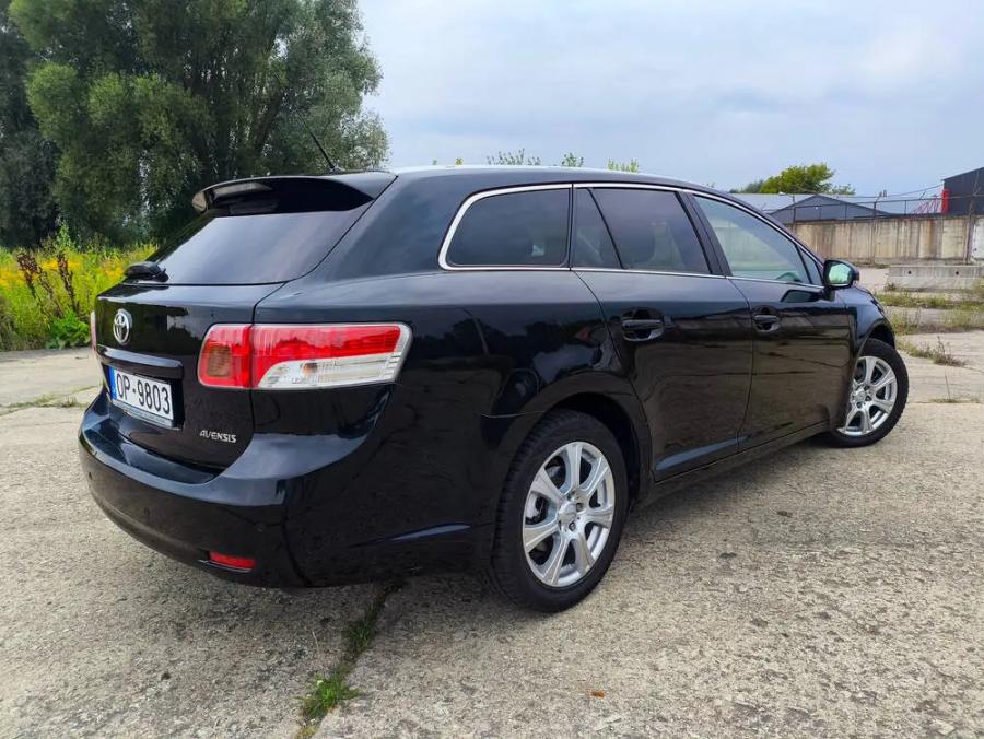 Melns Toyota Avensis 2010 Rīga, ar dzinēja tilpumu 2.20 L un nobraukumu 185 tūkst. km par 4700 €, foto 6 vietnē AUTOMOTO.COM.LV