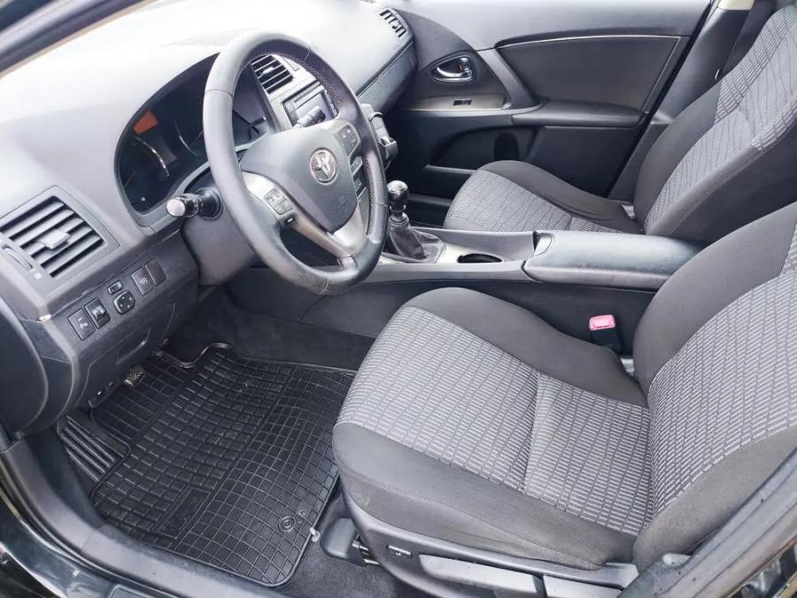 Melns Toyota Avensis 2010 Rīga, ar dzinēja tilpumu 2.20 L un nobraukumu 185 tūkst. km par 4700 €, foto 11 vietnē AUTOMOTO.COM.LV