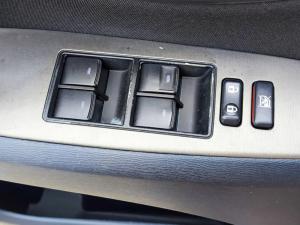 Melns Toyota Avensis 2010 Rīga, ar dzinēja tilpumu 2.20 L un nobraukumu 185 tūkst. km par 4700 €, foto 24 vietnē AUTOMOTO.COM.LV