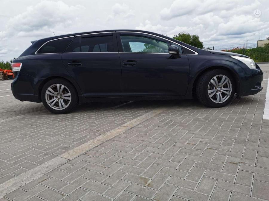 Melns Toyota Avensis 2010 Šauļi, ar dzinēja tilpumu 2.23 L un nobraukumu 253 tūkst. km par 4200 €, foto 6 vietnē AUTOMOTO.COM.LV