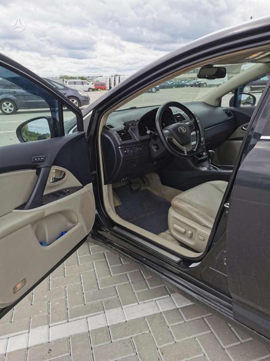 Melns Toyota Avensis 2010 Šauļi, ar dzinēja tilpumu 2.23 L un nobraukumu 253 tūkst. km par 4200 €, foto 10 vietnē AUTOMOTO.COM.LV