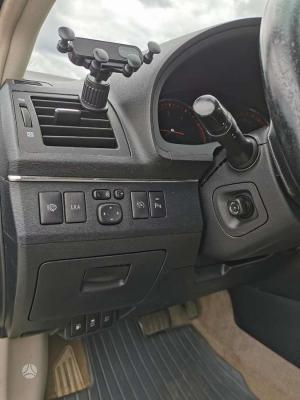 Melns Toyota Avensis 2010 Šauļi, ar dzinēja tilpumu 2.23 L un nobraukumu 253 tūkst. km par 4200 €, foto 12 vietnē AUTOMOTO.COM.LV