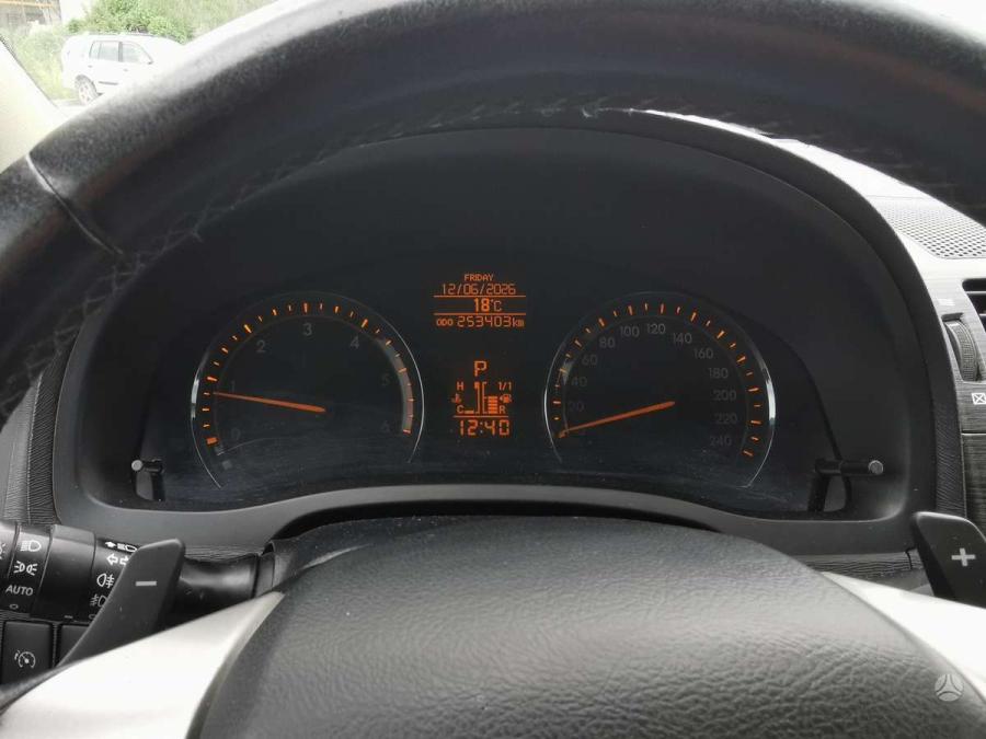 Melns Toyota Avensis 2010 Šauļi, ar dzinēja tilpumu 2.23 L un nobraukumu 253 tūkst. km par 4200 €, foto 14 vietnē AUTOMOTO.COM.LV